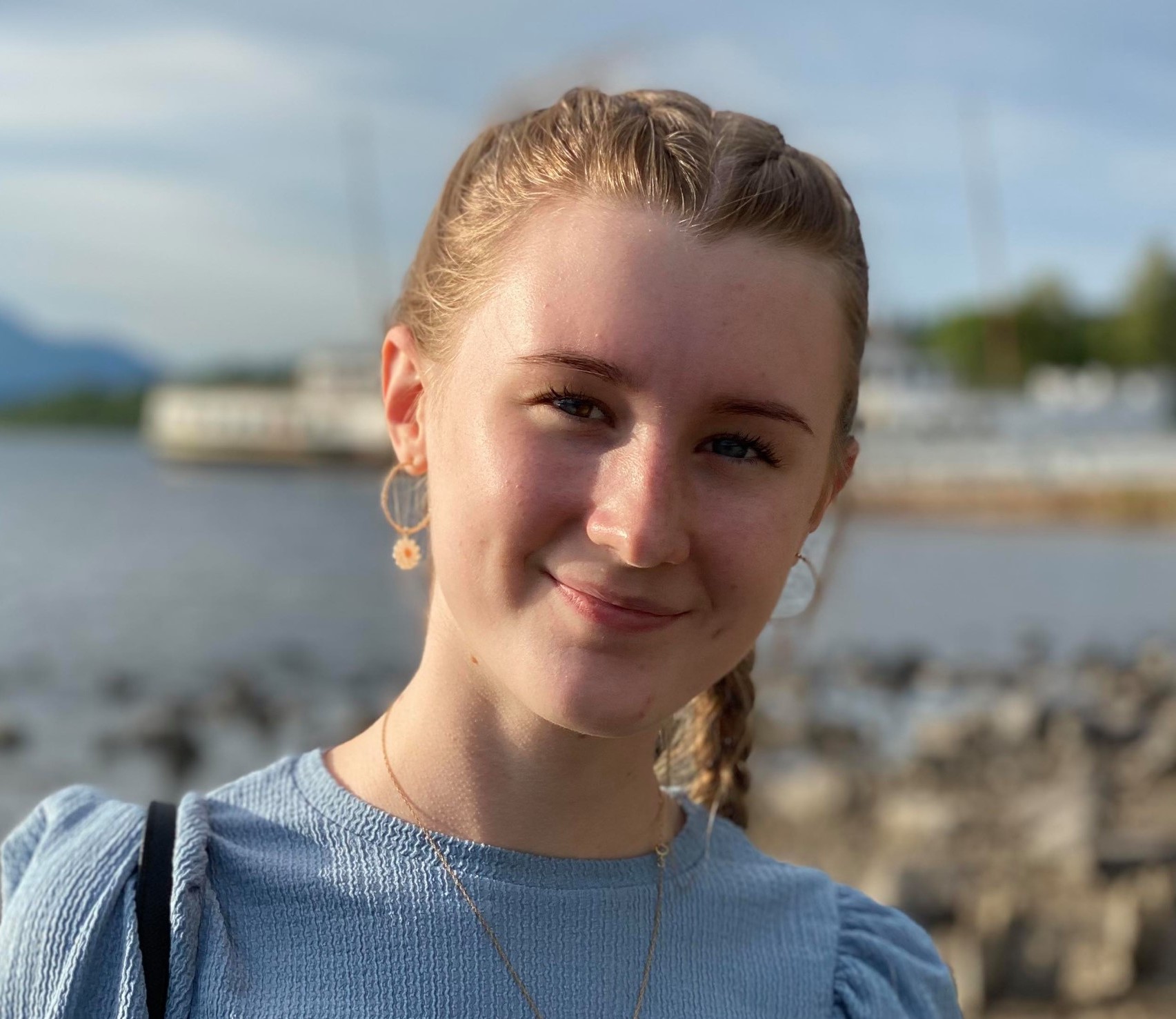 Elsa Olsson, författare på Folkungen